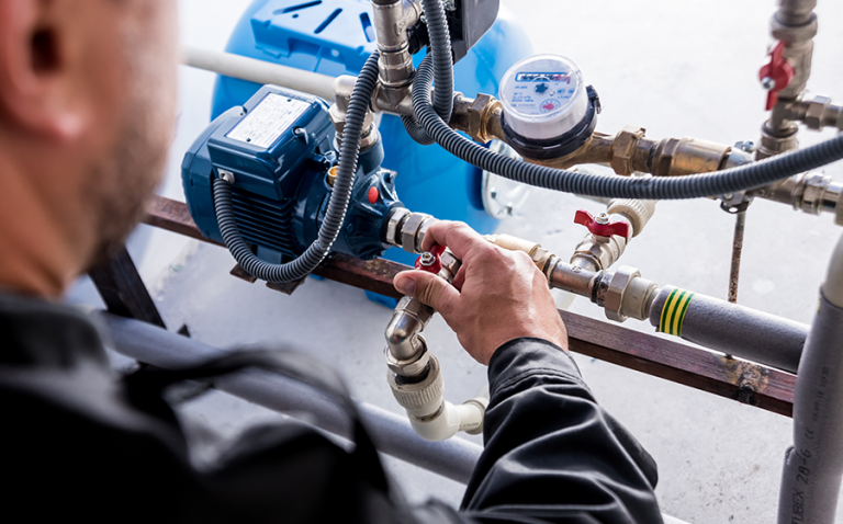 5 Warning Signs that Your Pump is Overheating - Sintech Pumps India